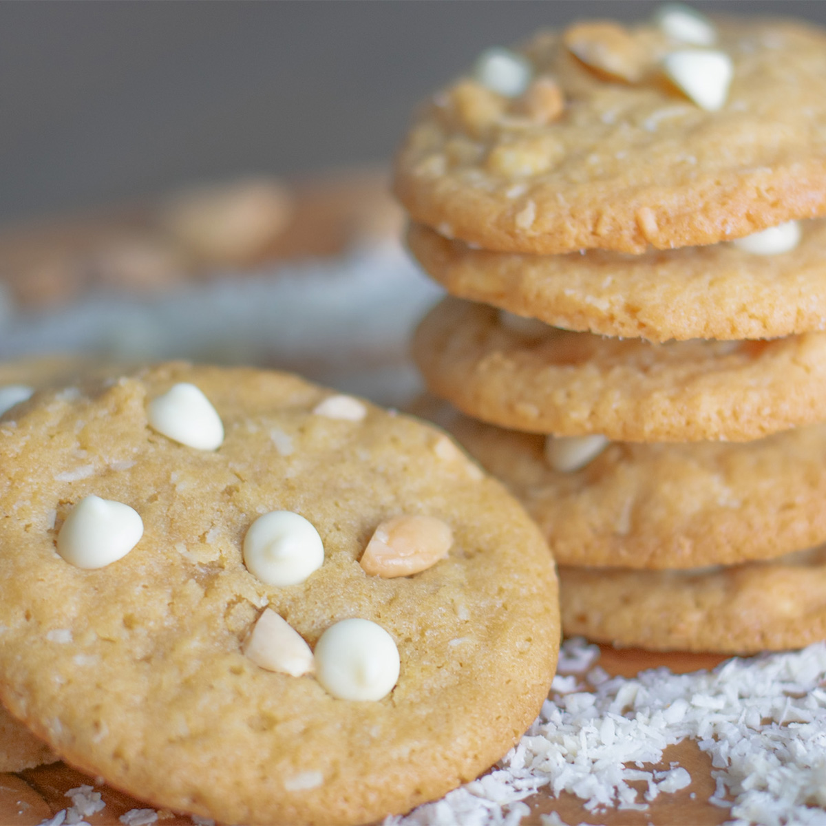 White Chocolate Mar-Coconut Cookies - realestreal.com
